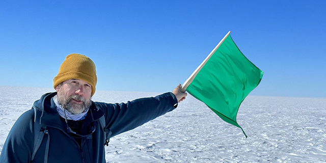 Green Flag Relay Returns – The Pit Window by Mike Silver