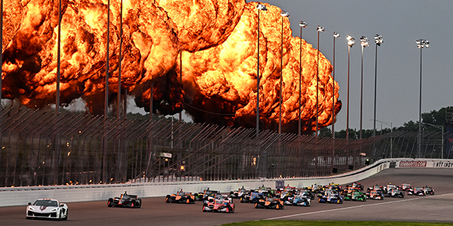 Bommarito 500 Race Day (Night)! – The Pit Window by Mike Silver